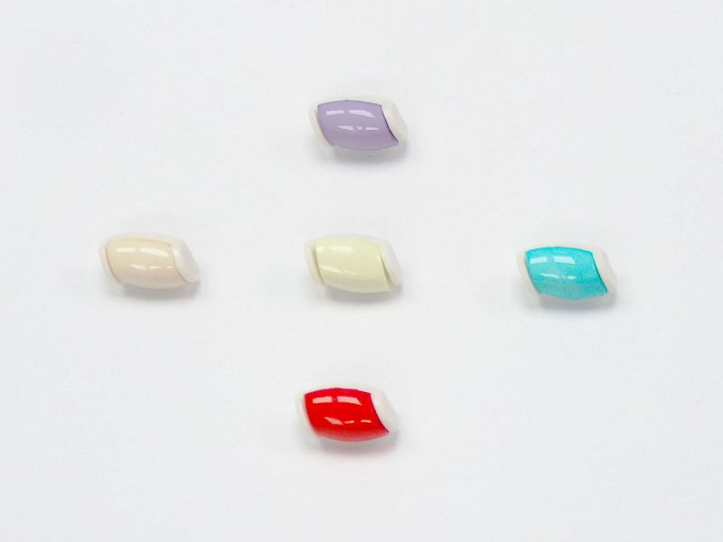 5 Water Bottle Figure Buttons | lespetitespelotesderosalie.com